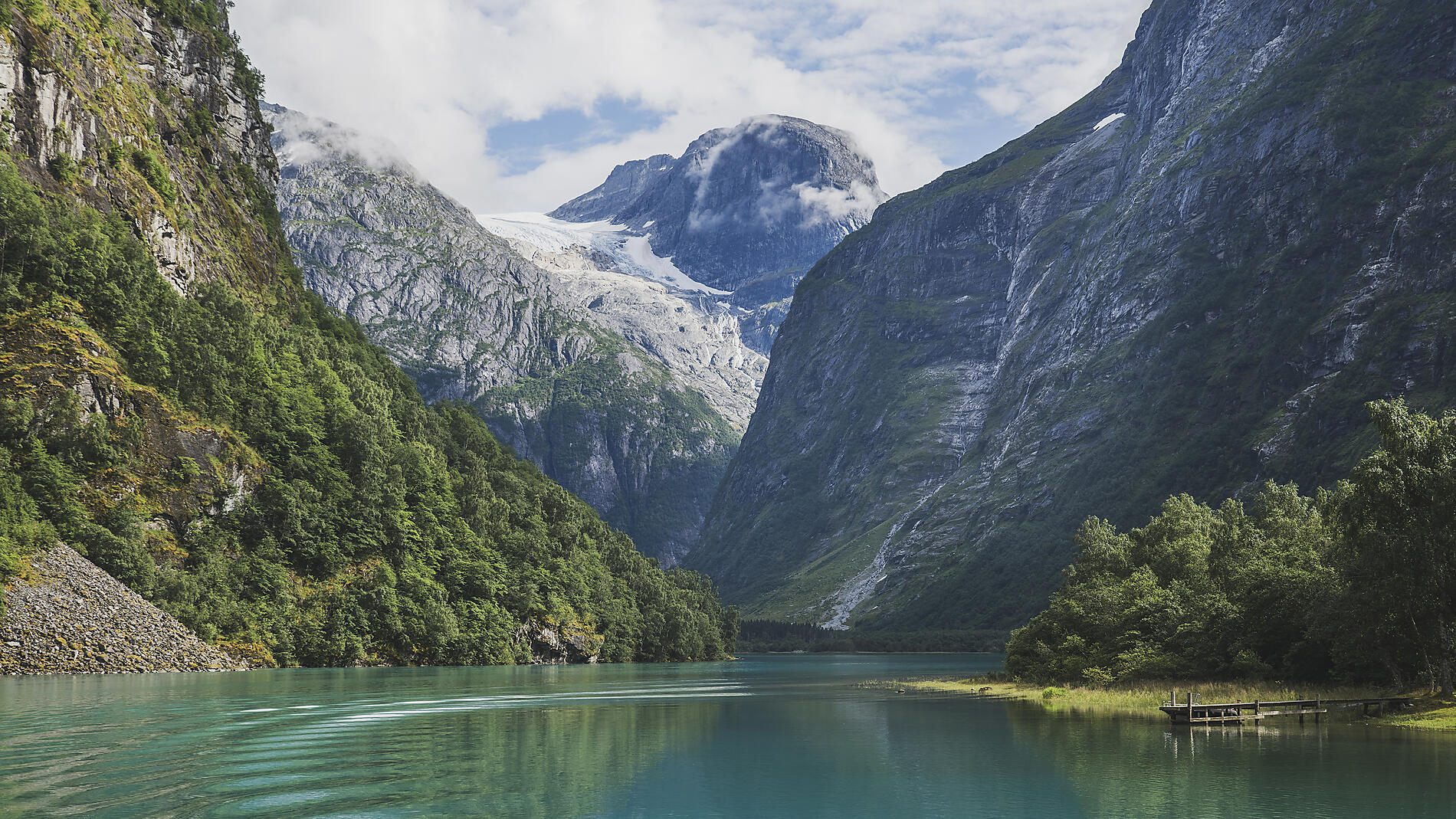 From the Arctic Circle to the Scottish Isles : from Apr 3, 27 to Apr 13 ...